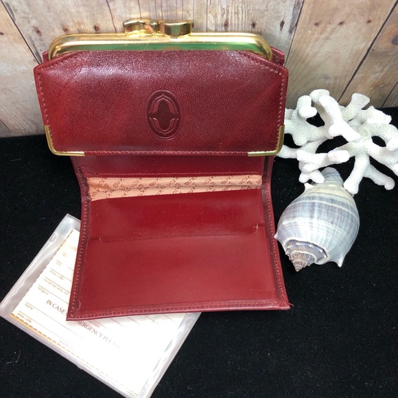 Buxton | Bags | Buxton Vintage Wallet With Kiss Clasp Coin Purse | Poshmark